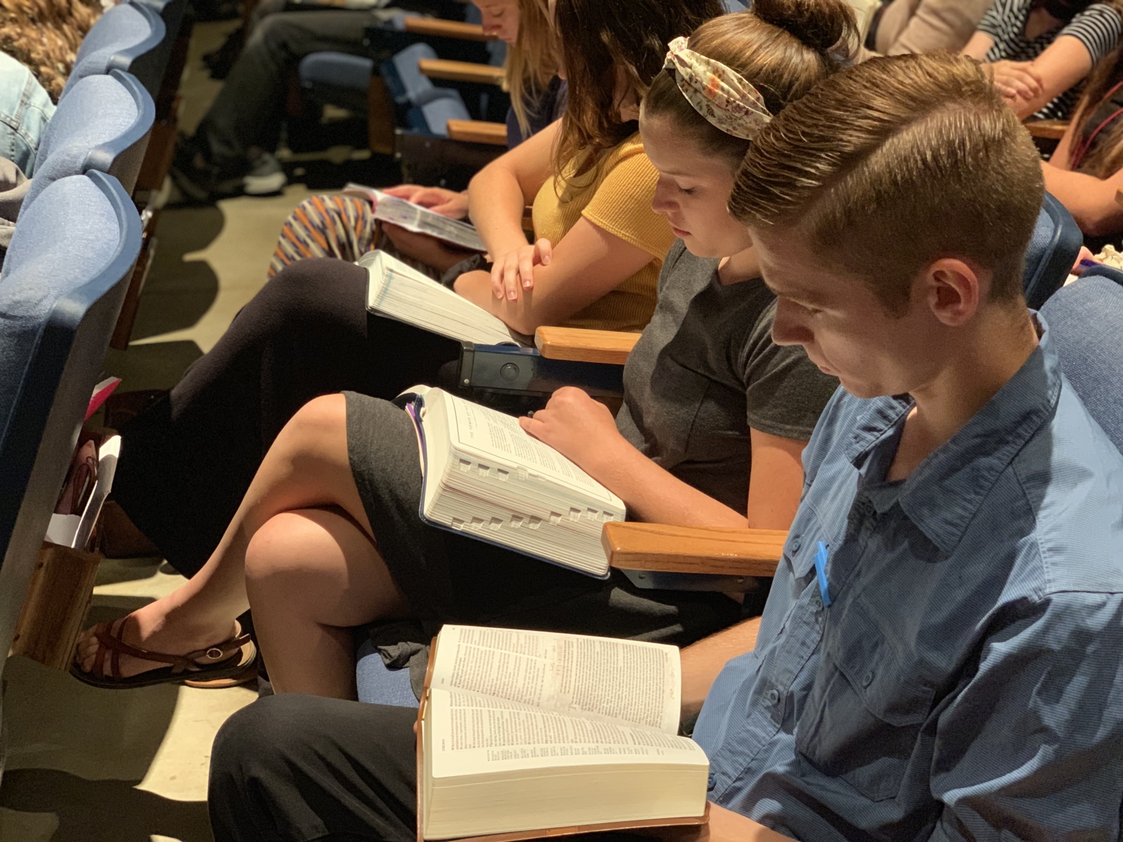 Photo Gallery: Student Prayer Advances – Christ Life Ministries